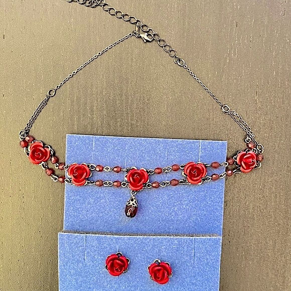 Avon | Jewelry | Vintage Avon Red Rose Choker With Matching Earrings ...